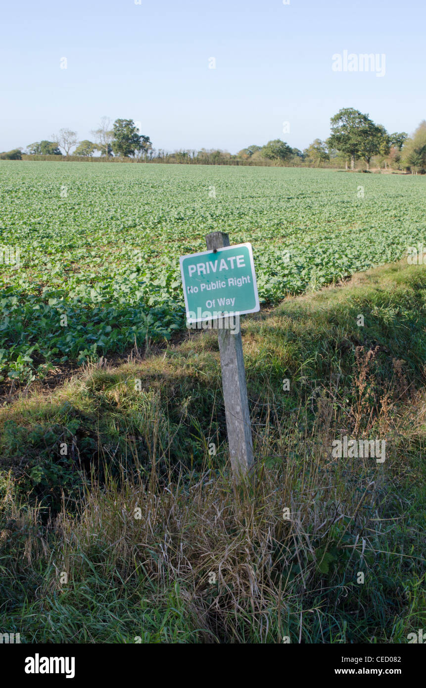 Private no entry notice hi-res stock photography and images - Alamy