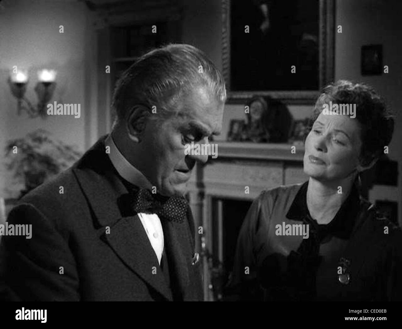 GRIP OF THE STRANGLER (1958) BORIS KARLOFF, ELIZABETH ALLAN ROBERT DAY ...