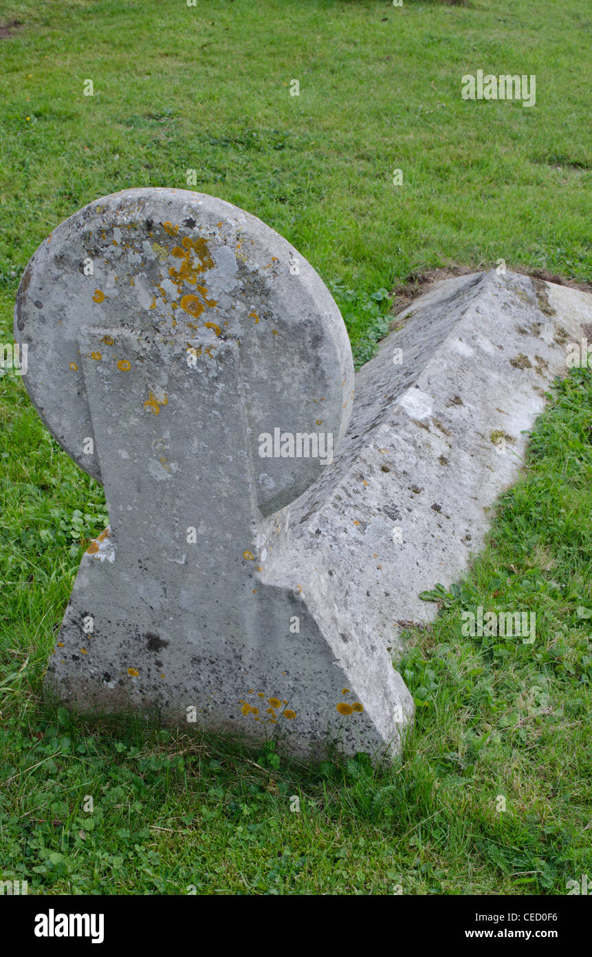 Rear view of a gravestone Stock Photo - Alamy