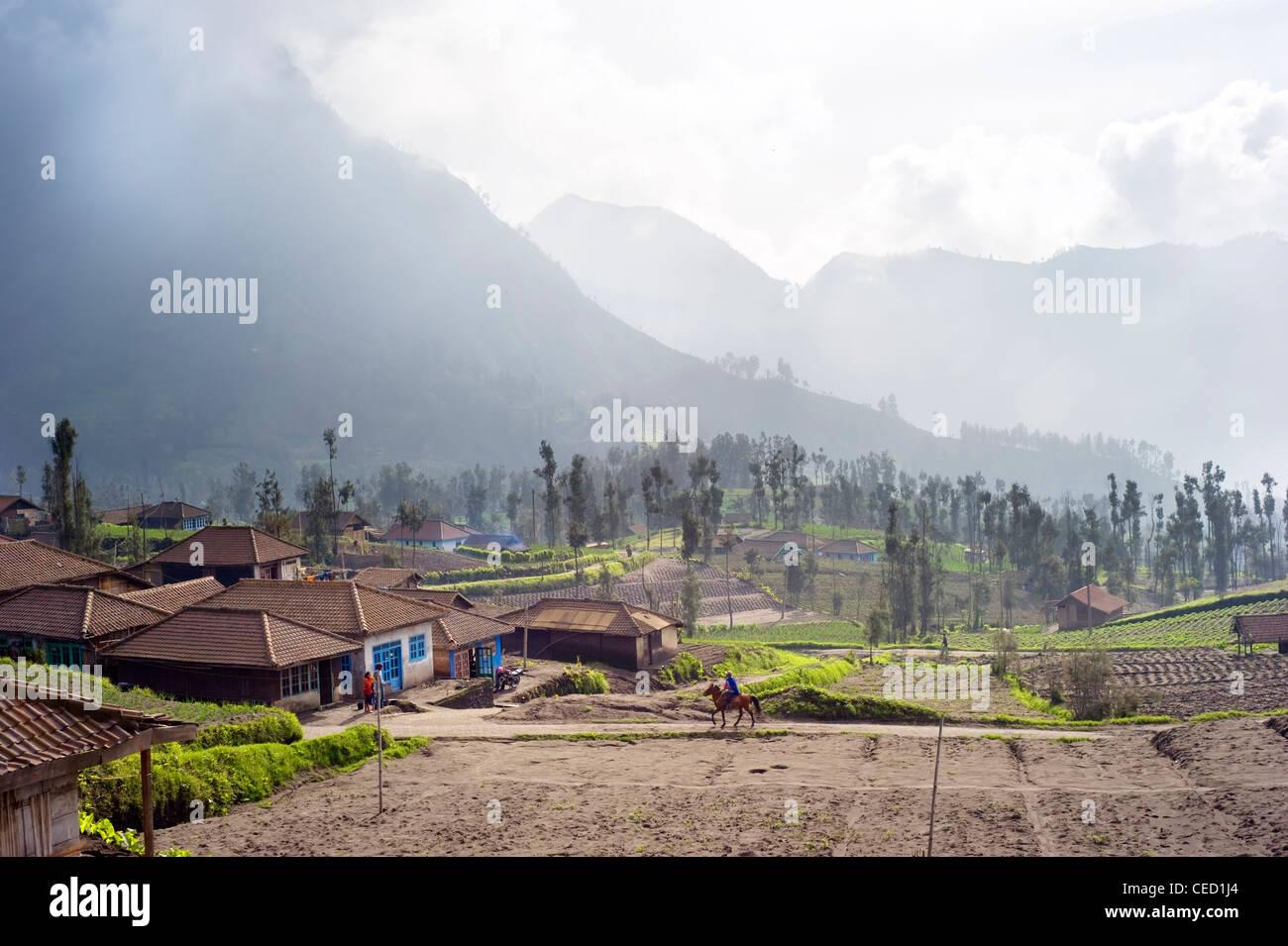 Traditional Indonesian mountain village. Java Stock Photo - Alamy