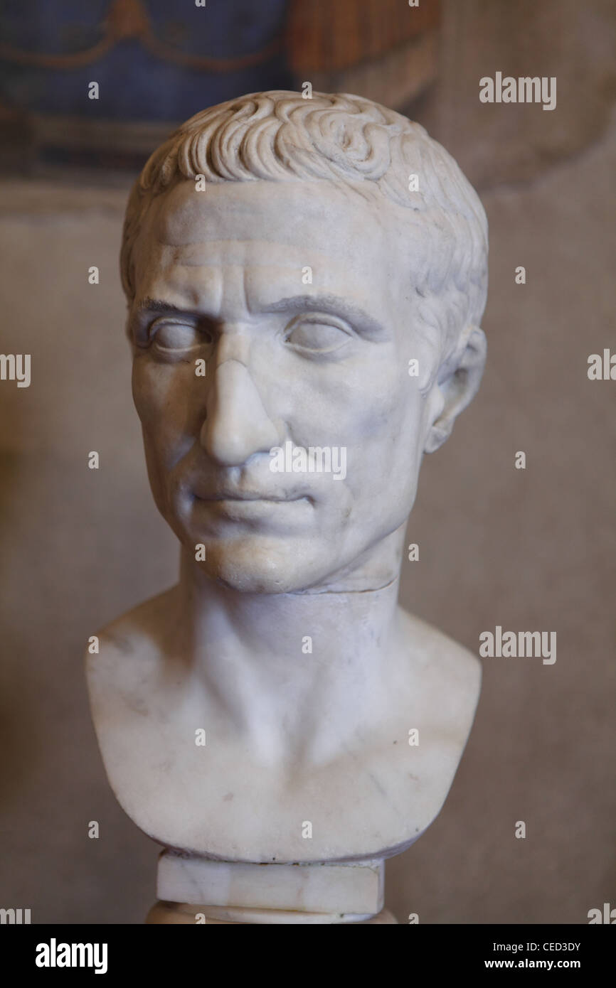 Bust of julius caesar hi-res stock photography and images - Alamy