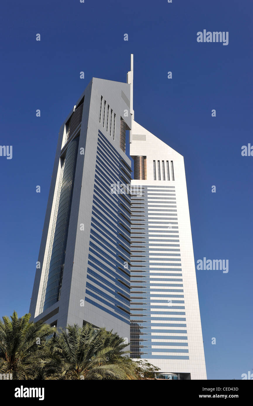 Emirates towers skyscrapers hi-res stock photography and images - Alamy
