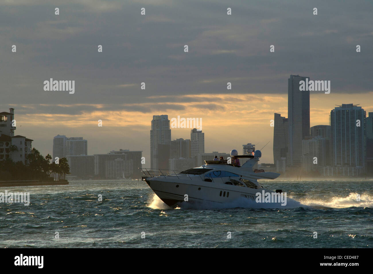 Miami speed boat hi-res stock photography and images - Alamy