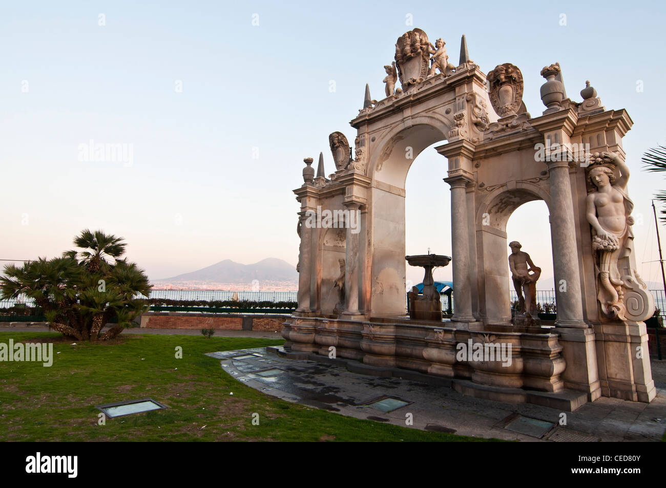 Naples building hi-res stock photography and images - Alamy