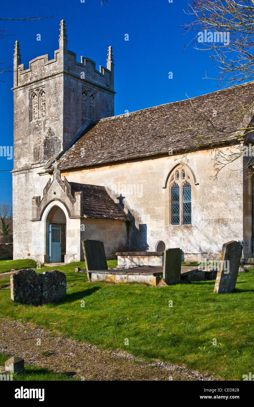Traditional english church cemetery hi-res stock photography and images ...