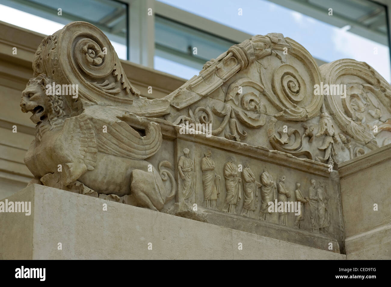 Winged lion rome hi-res stock photography and images - Alamy