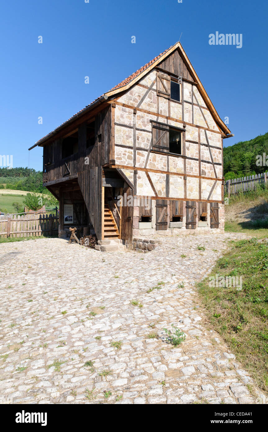 Half timbered barns hi-res stock photography and images - Alamy
