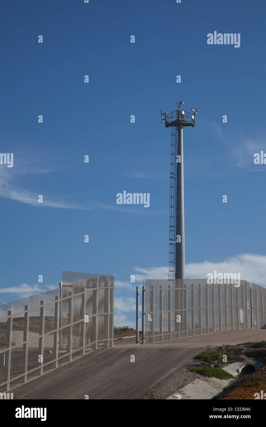 Surveillance Tower at US-Mexico Border Stock Photo - Alamy