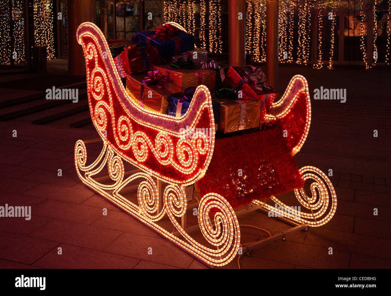 Santa sledge hi-res stock photography and images - Alamy