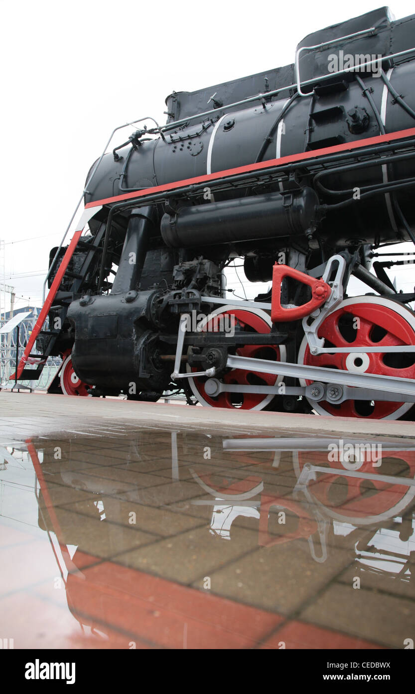 Reflection in puddle hi-res stock photography and images - Alamy