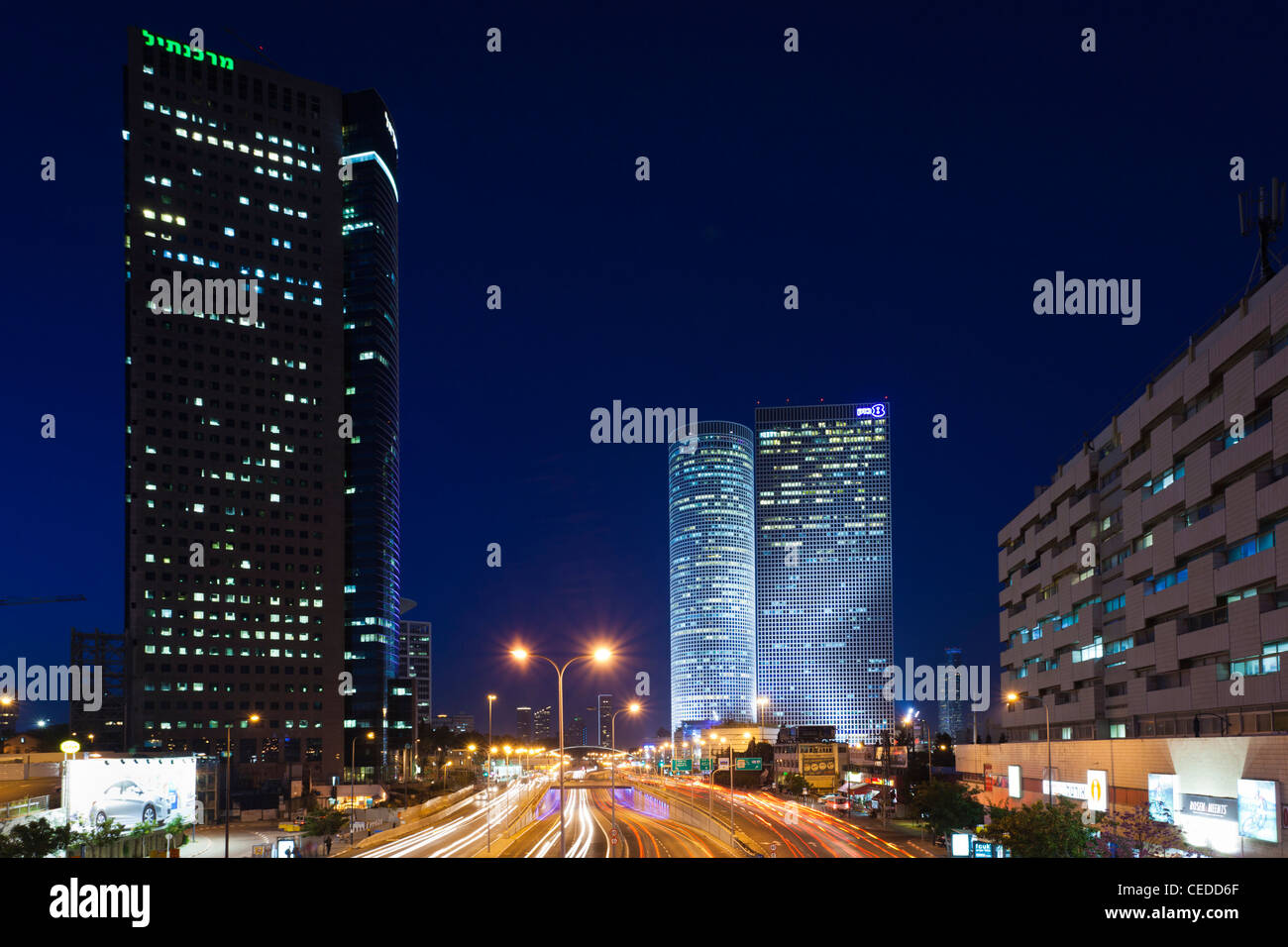 Azrieli center towers hi-res stock photography and images - Alamy