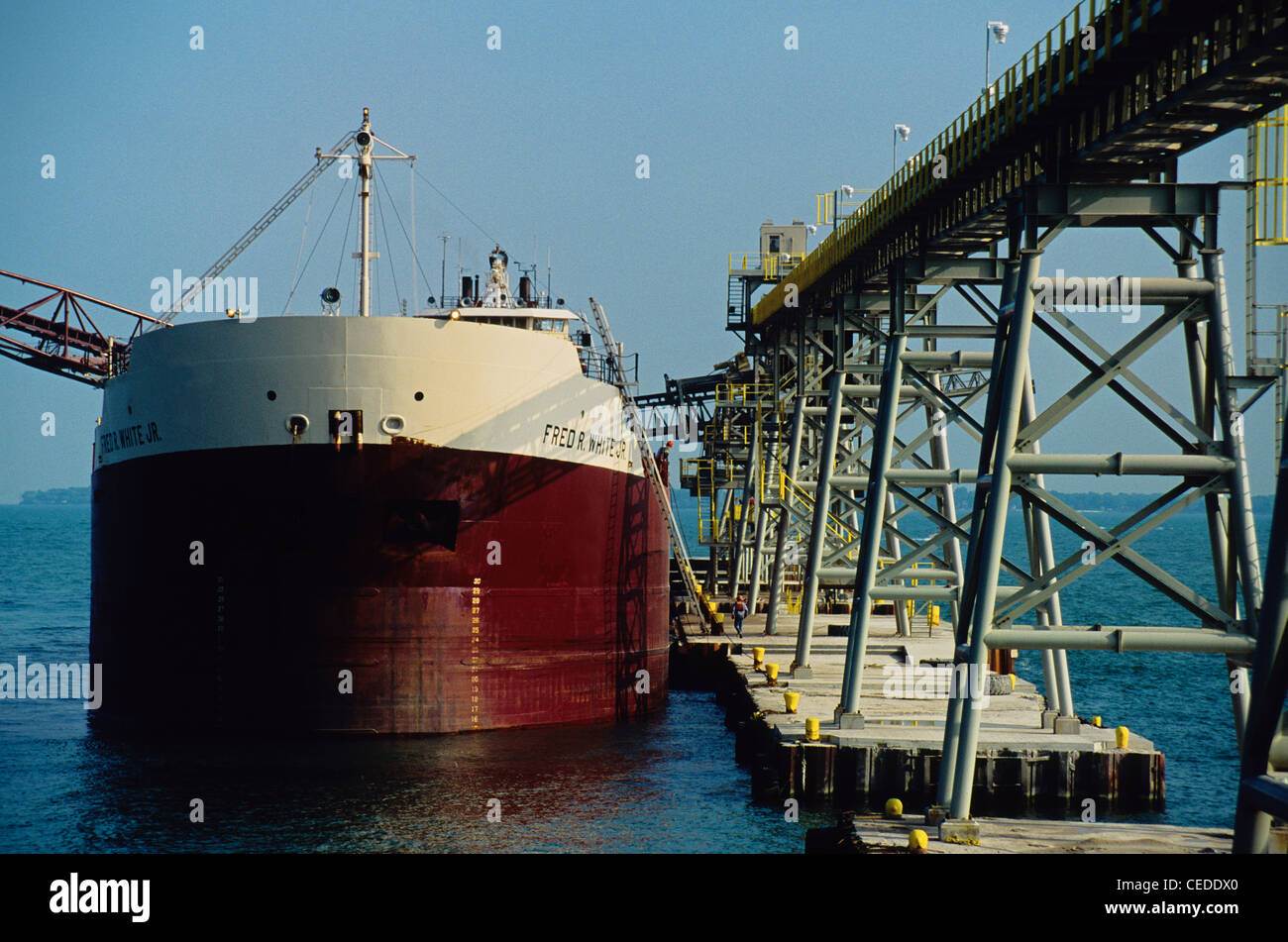 Great Lakes freighter being loaded with limestone at Marblehead, Ohio ...