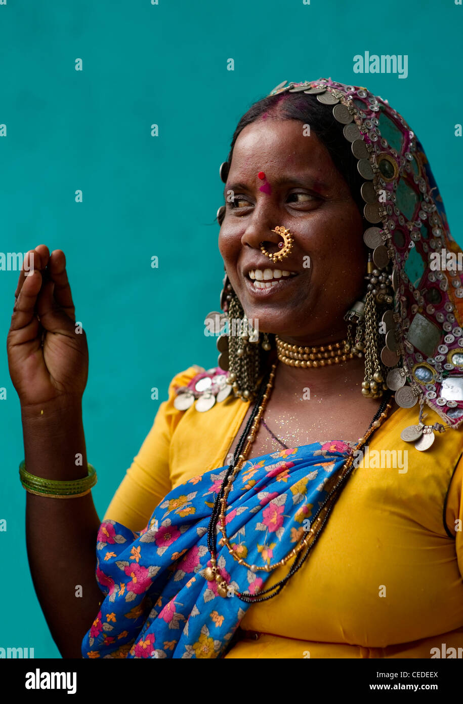 Lambani Lambani gypsy tribals Stock Photo - Alamy