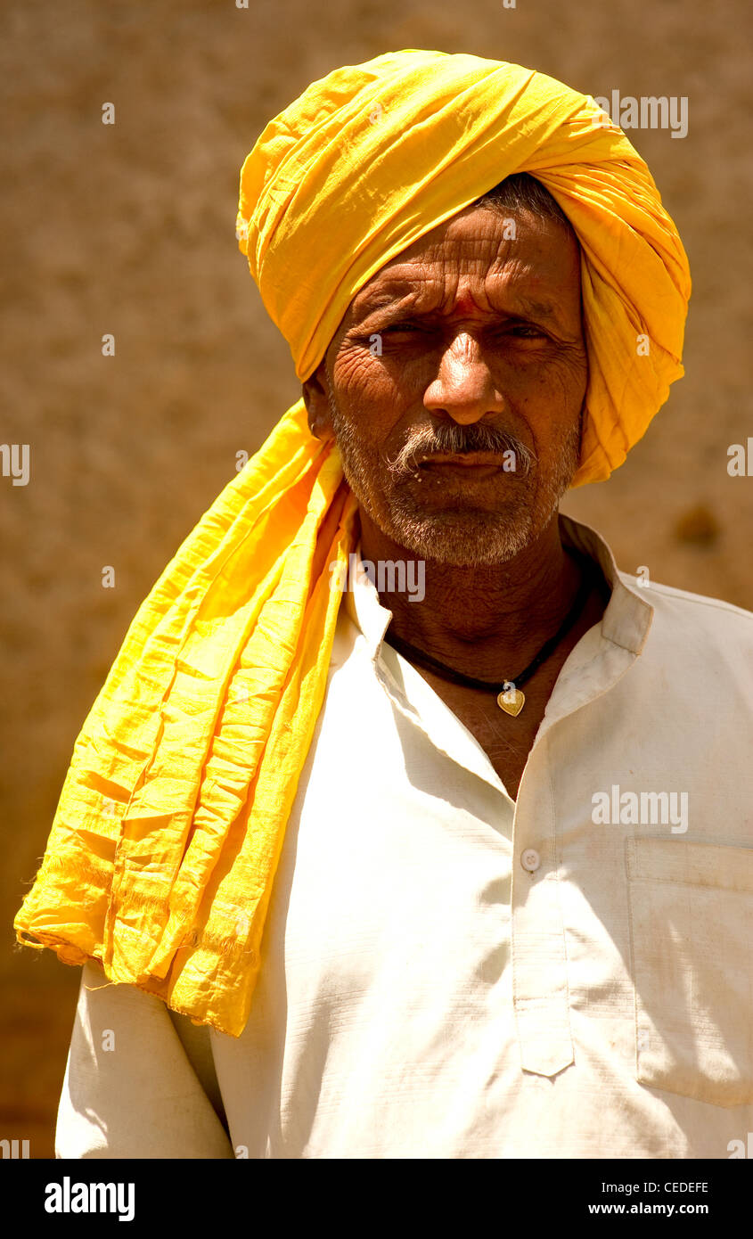 Lambani Lambani gypsy tribals Stock Photo - Alamy
