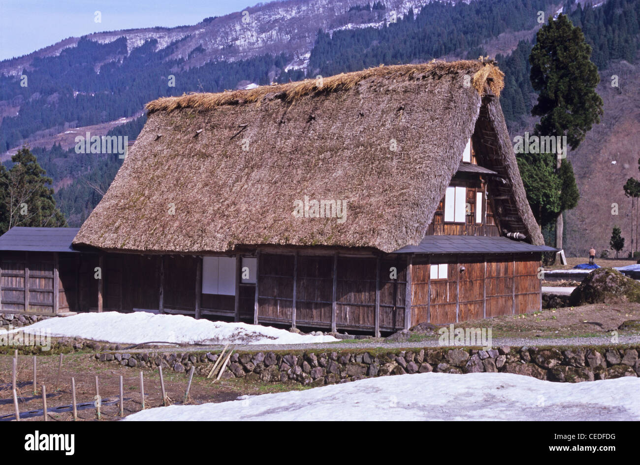 Traditional gassho-zukuri thatched houses, Ainokura, Toyama-ken, Japan ...