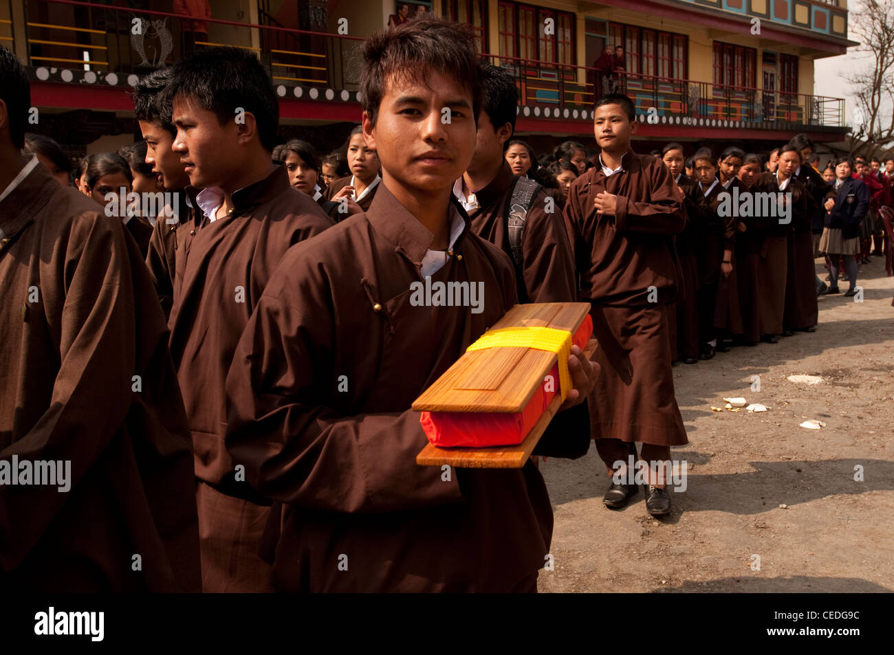 Buddhist monks in sikkim india hi-res stock photography and images - Alamy