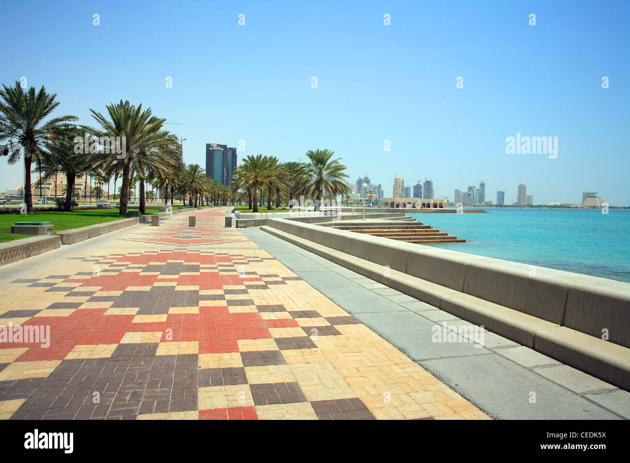 The Corniche on Doha's waterfront. Qatar Stock Photo - Alamy