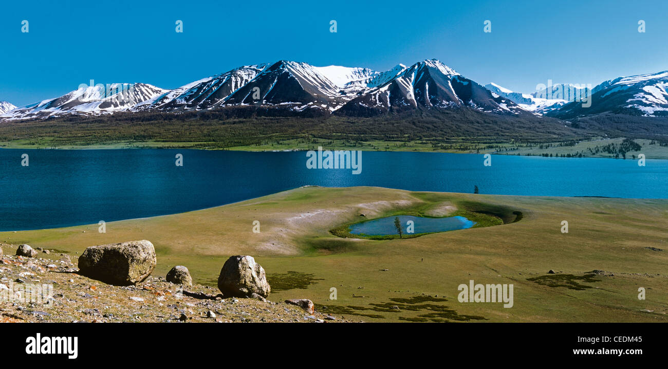 Lake Hoton Nuur (Khoton Nur). Altai Tavan Bogd National Park. Mongolia ...