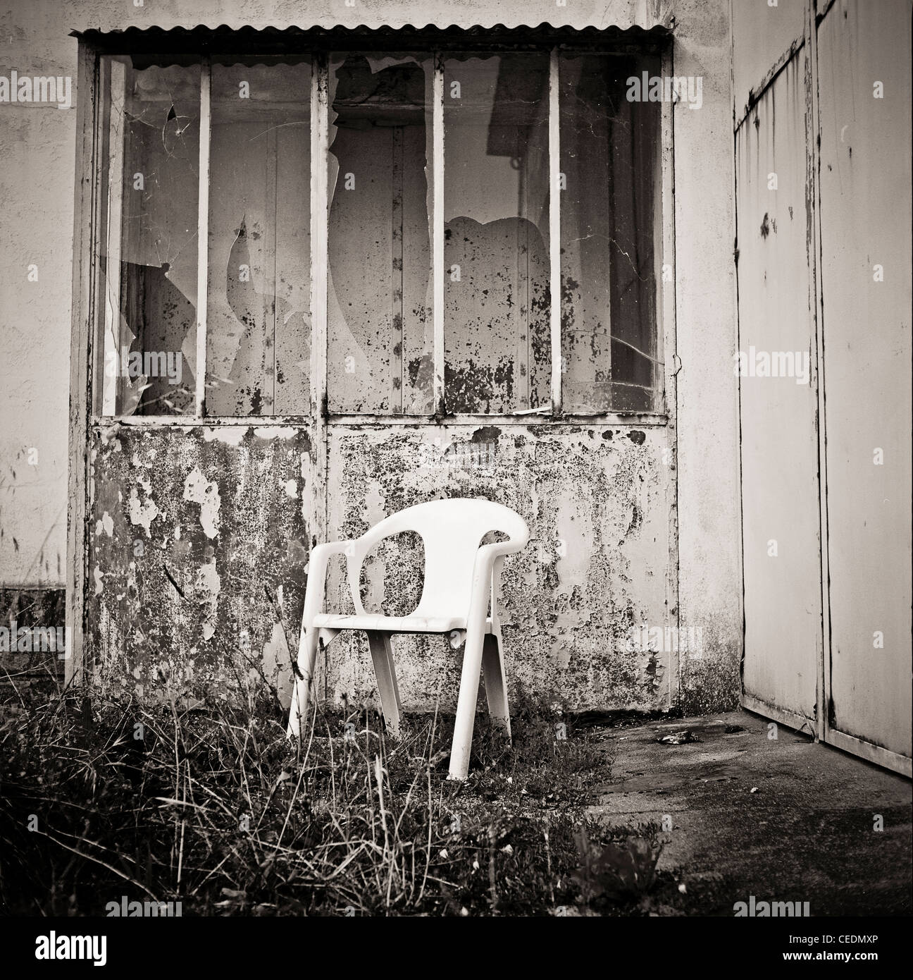 old garage france Stock Photo - Alamy