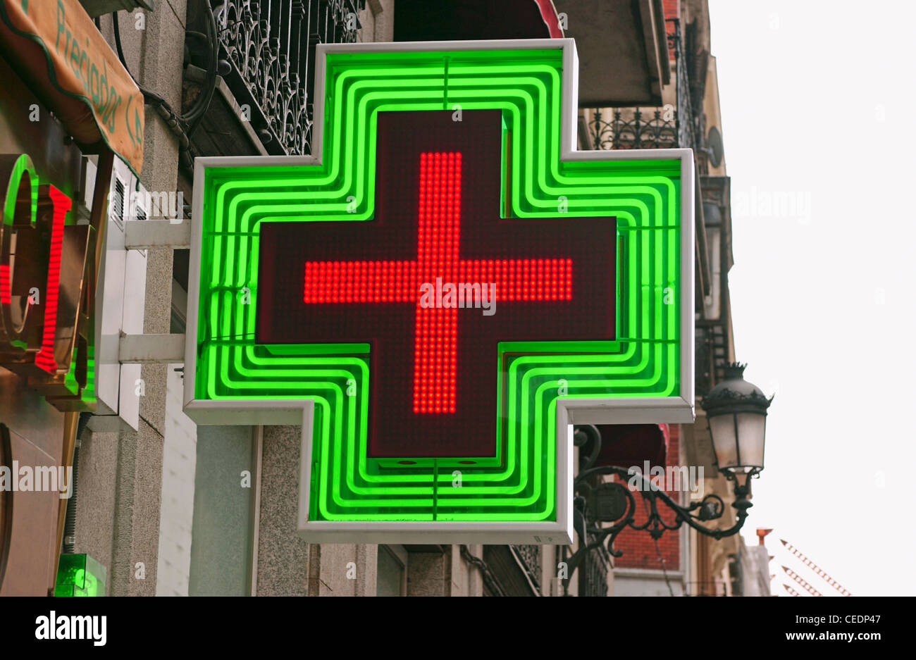 Pharmacy sign green cross hi-res stock photography and images - Alamy