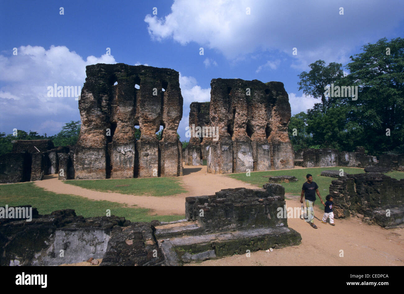 Old Royal Palace of King Parakramabahu (Weijantha Prasada), Polonnaruwa ...