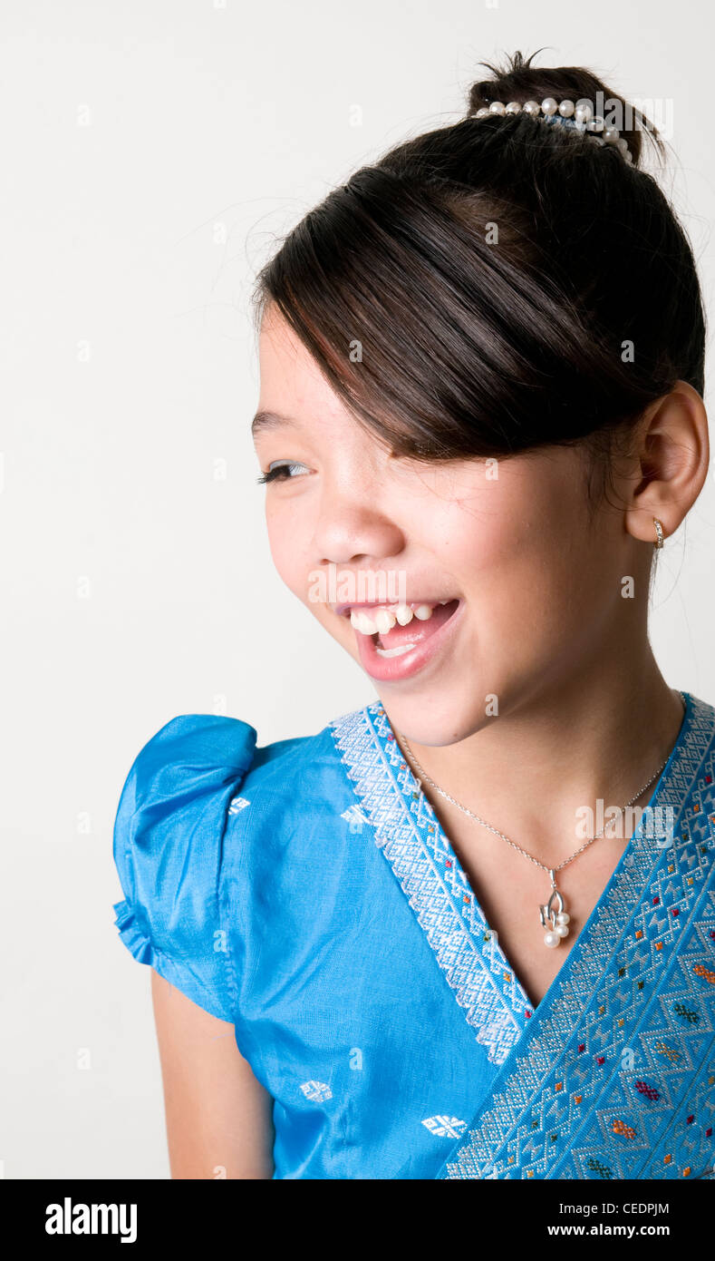 Traditional asian outfit hi-res stock photography and images - Alamy