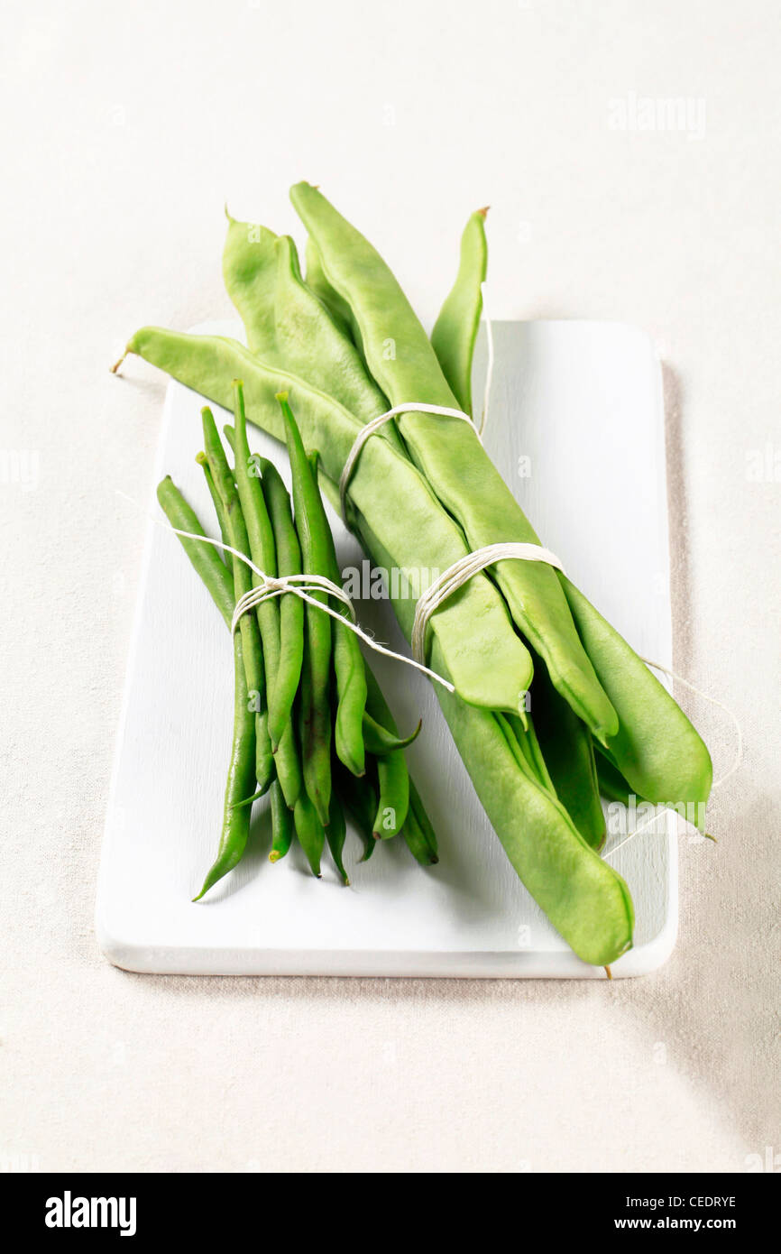Green beans and snow peas Stock Photo - Alamy
