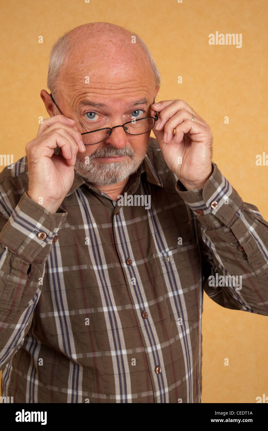 Questioning look hi-res stock photography and images - Alamy
