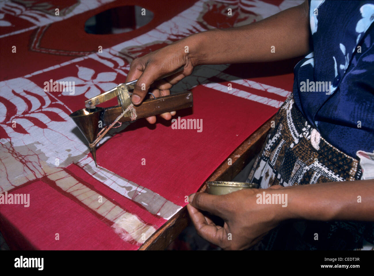 Woman making a traditional batik, Matale, Sri Lanka Stock Photo - Alamy