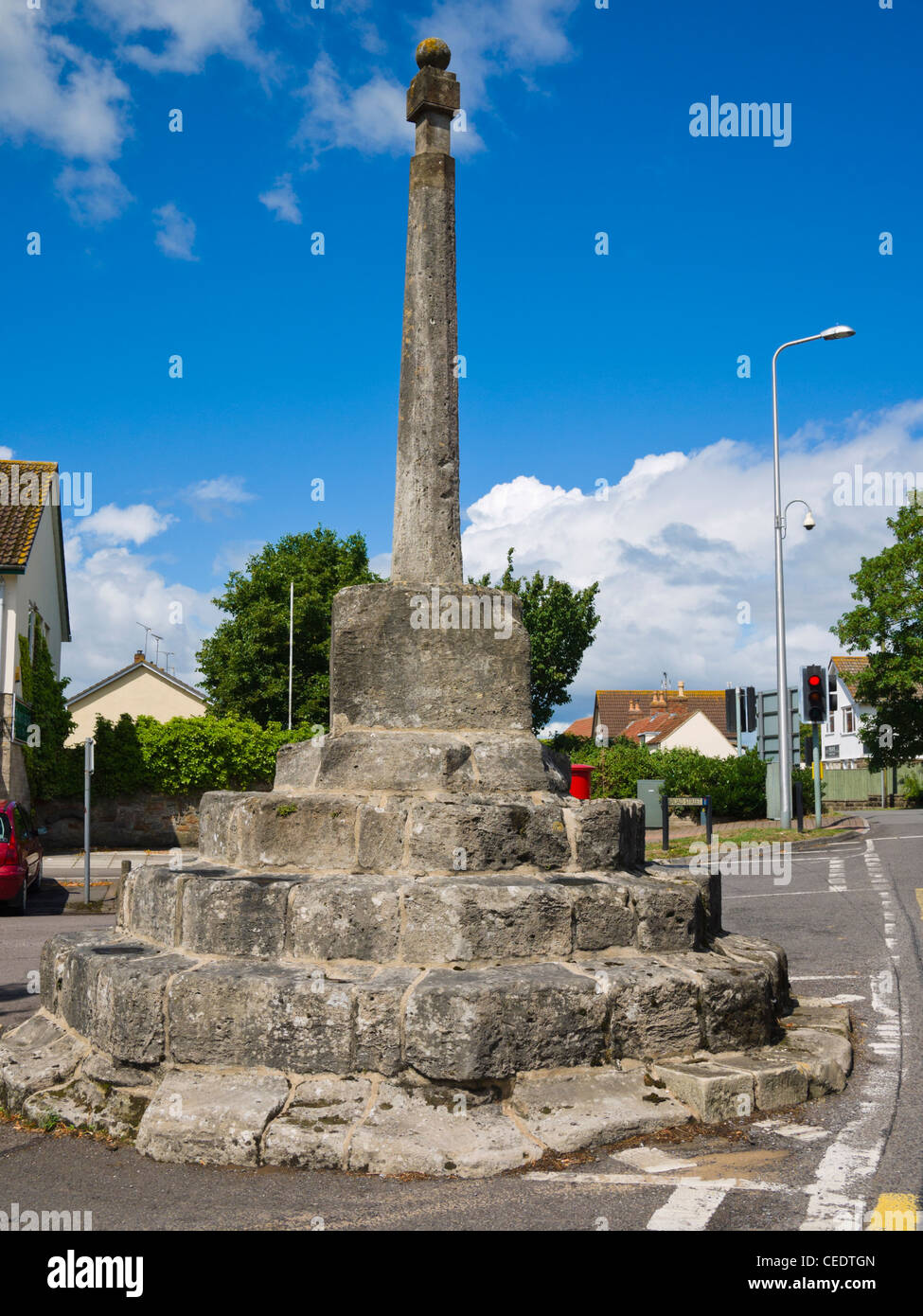 The village cross in Congresbury village, North Somerset, England Stock ...
