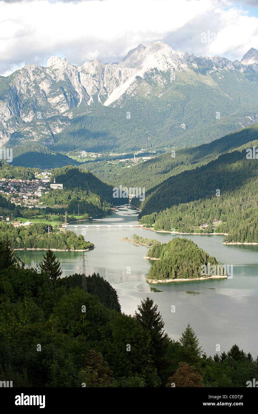 Lago di centro cadore hi-res stock photography and images - Alamy