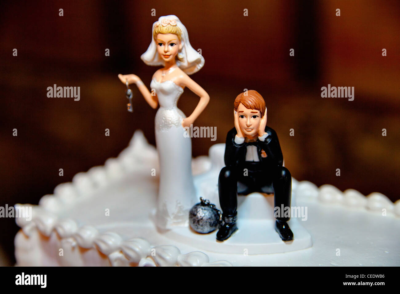 Wedding cake puppets hi-res stock photography and images - Alamy