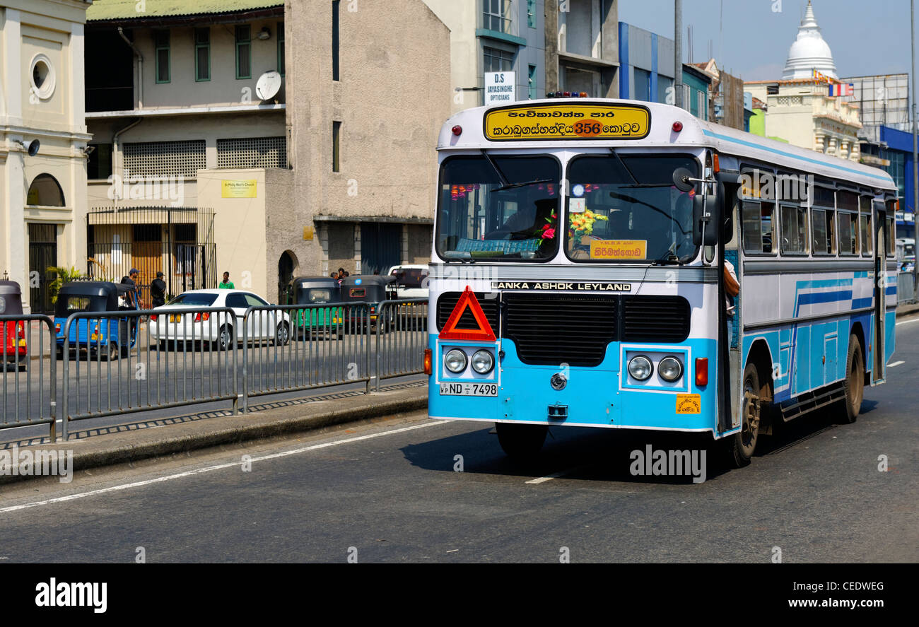 Bus in sri lanka hi-res stock photography and images - Alamy
