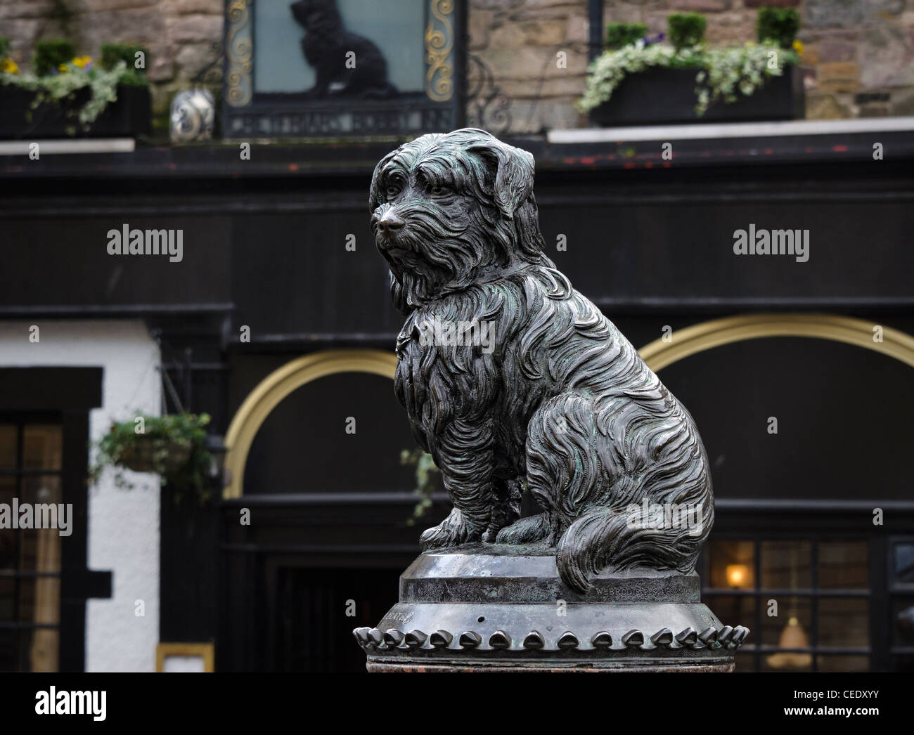 Greyfriars bobby statue edinburgh scotland hi-res stock photography and ...
