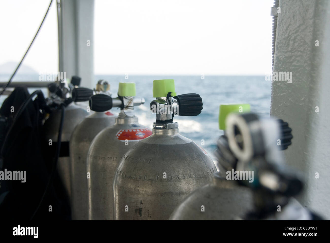 Diving cylinders hi-res stock photography and images - Alamy