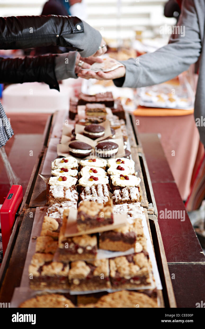 cake stall Richmond farmers market Stock Photo - Alamy
