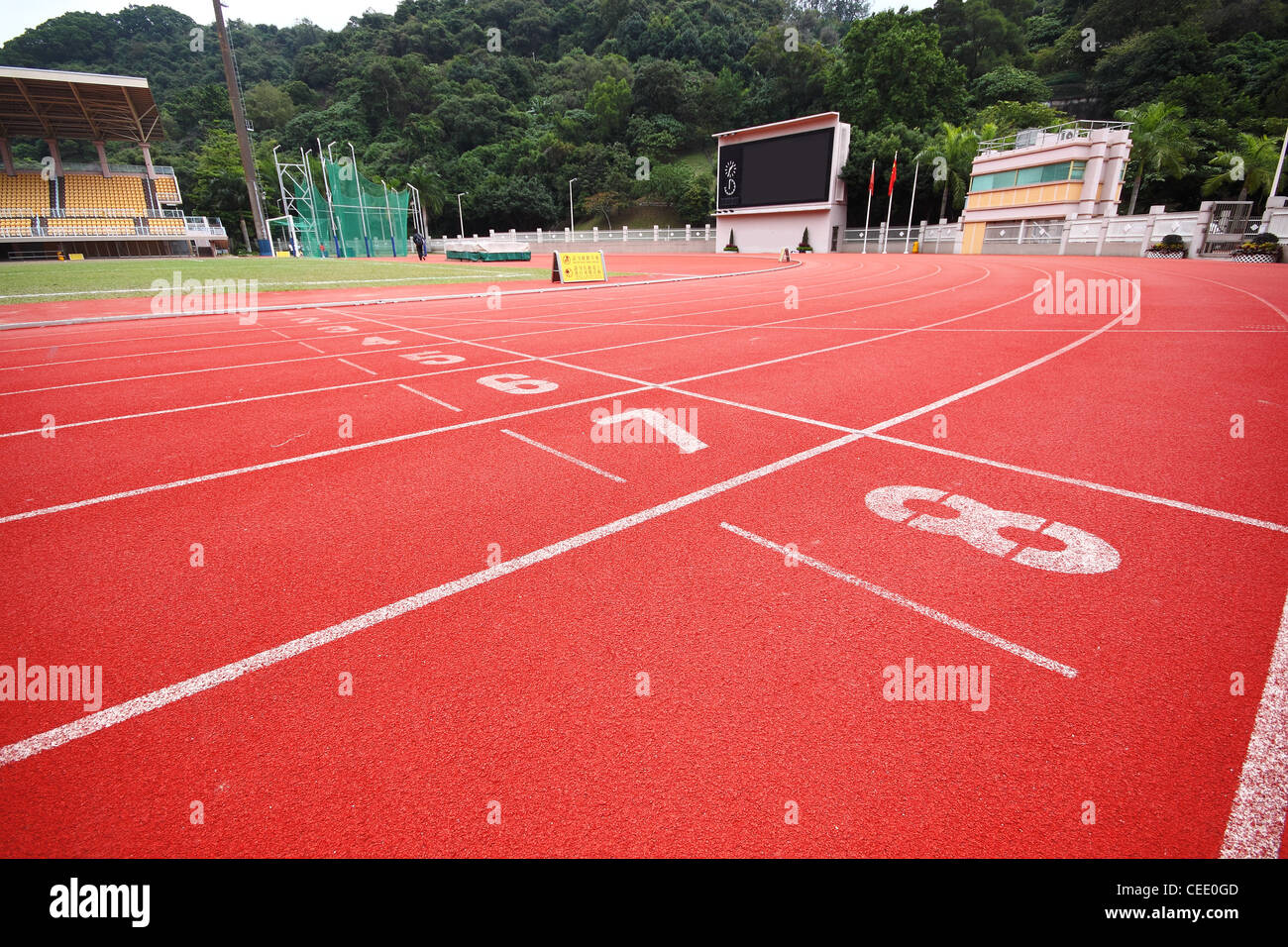Number on running track hi-res stock photography and images - Alamy