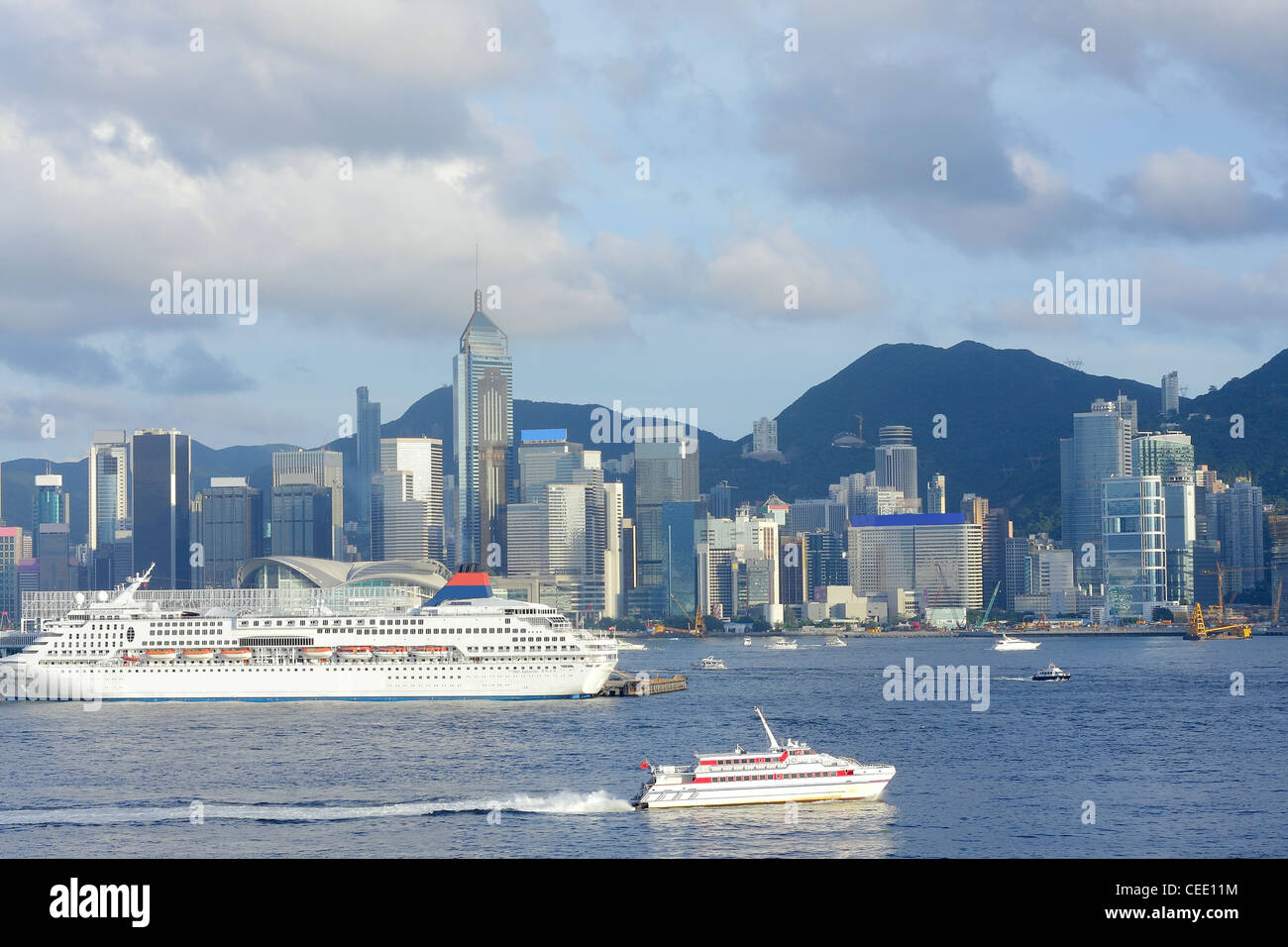 Hong Kong harbour Stock Photo - Alamy