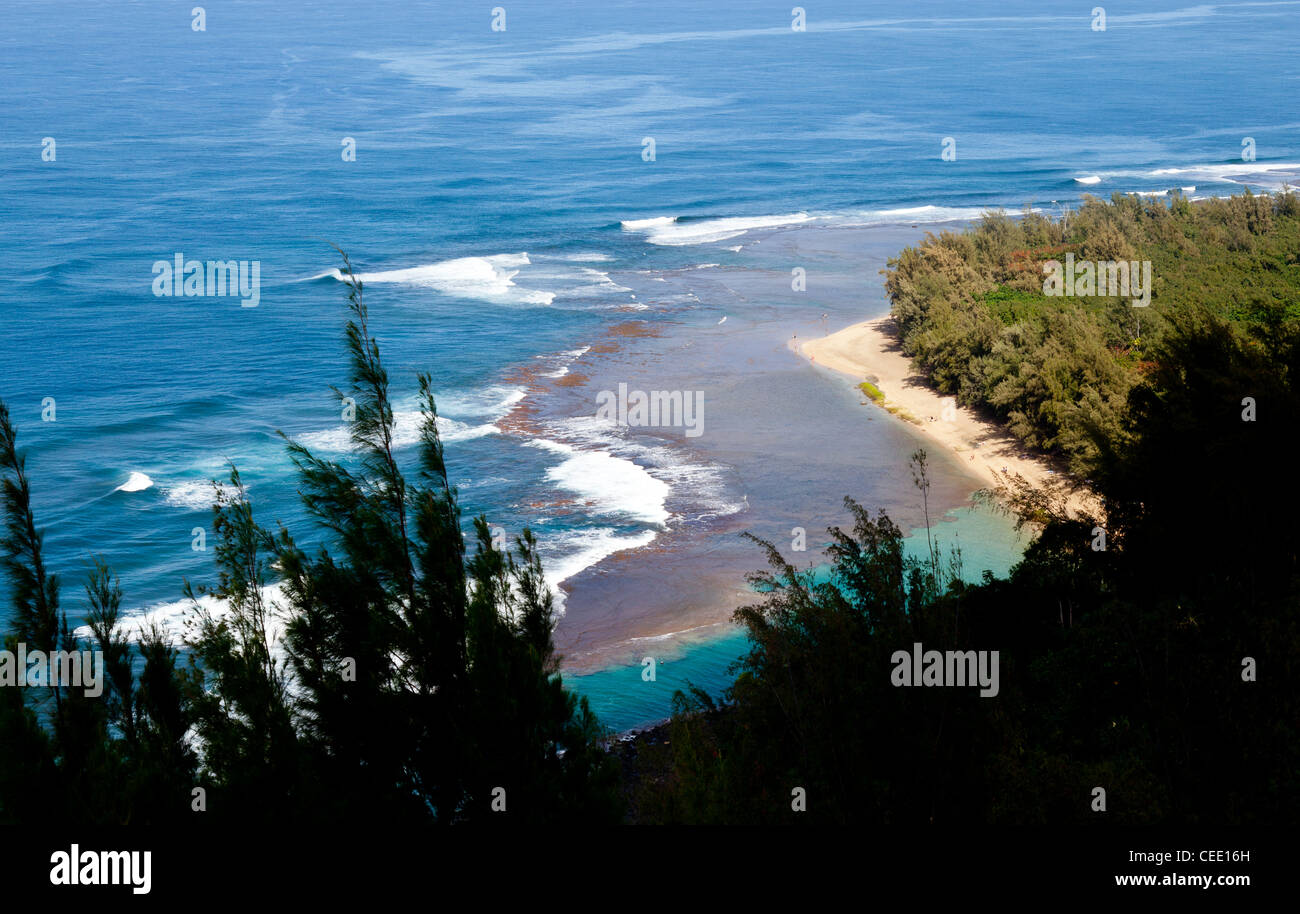 Kee beach na pali coast hi-res stock photography and images - Alamy