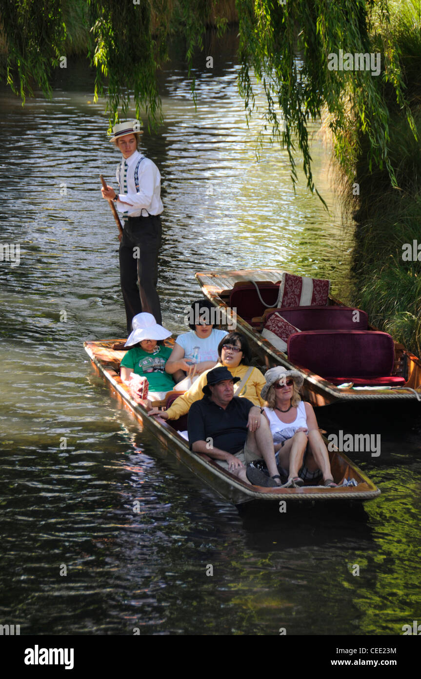 Punting experience hi-res stock photography and images - Alamy