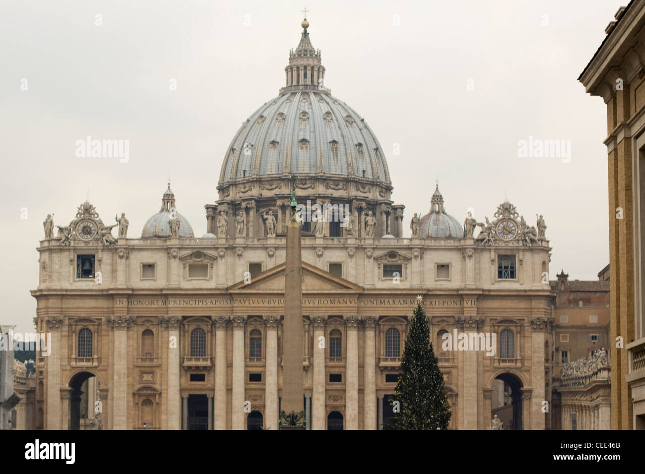 Papal Basilica of Saint Peter Saint Peter's Basilica Rome Italy Vatican ...