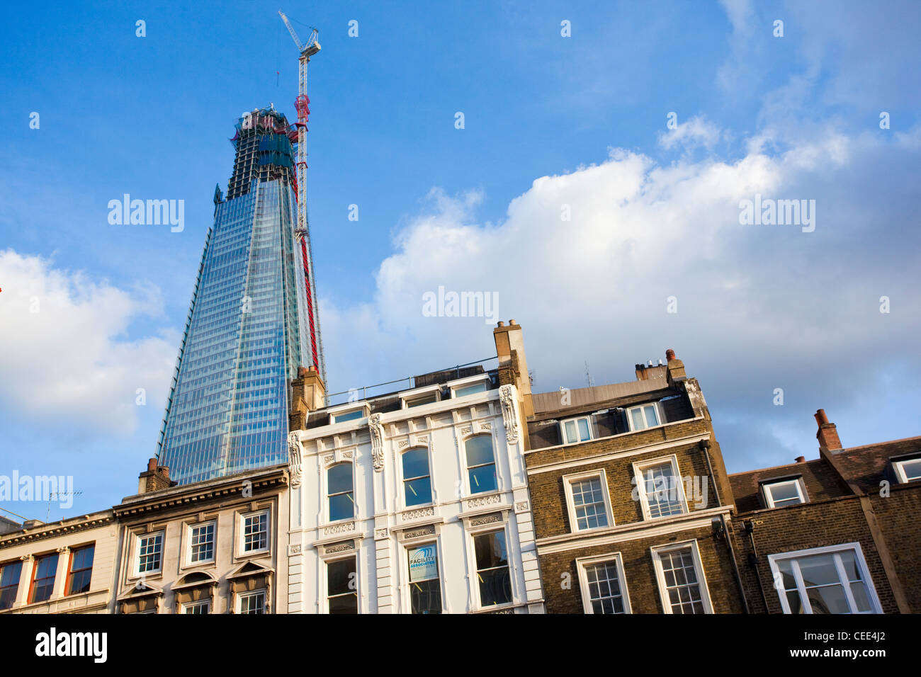 Shard skyscraper building hi-res stock photography and images - Alamy