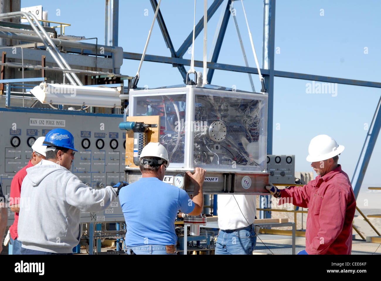 Hydrogen test laboratory hi-res stock photography and images - Alamy