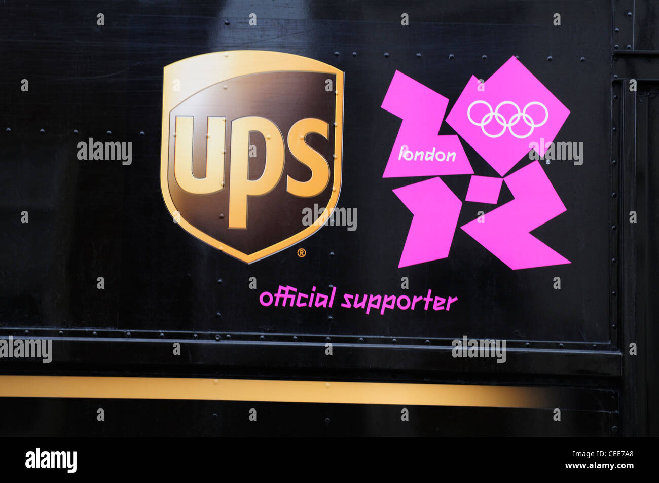 Ups logo hi-res stock photography and images - Alamy