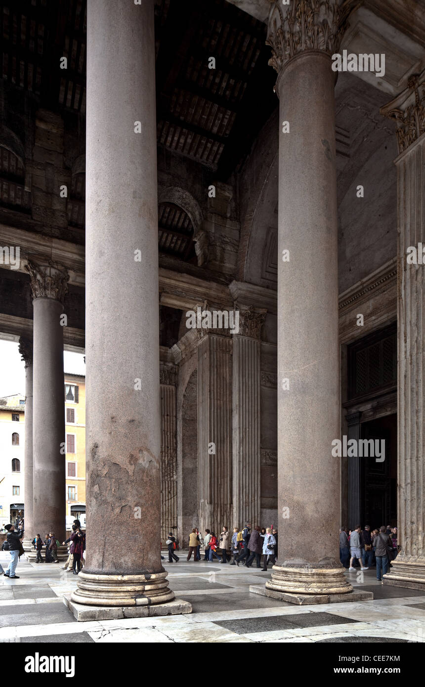 Saulenvorhalle hi-res stock photography and images - Alamy