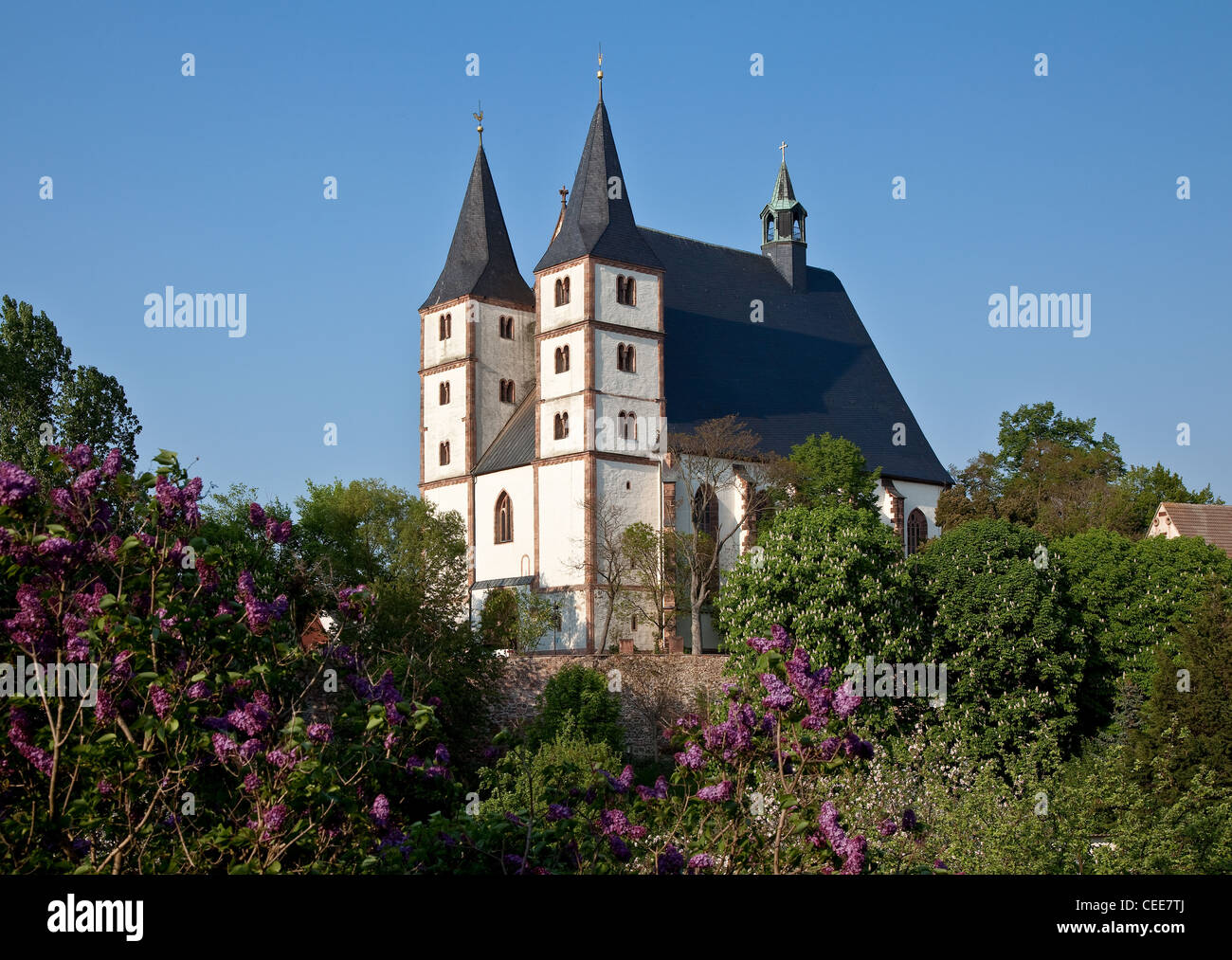 Kirche mit doppelturm hi-res stock photography and images - Alamy