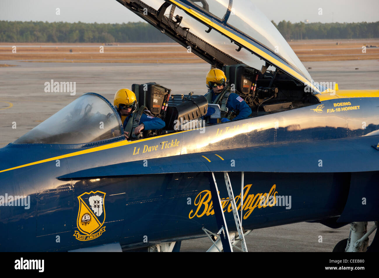 Dave tickle hi-res stock photography and images - Alamy