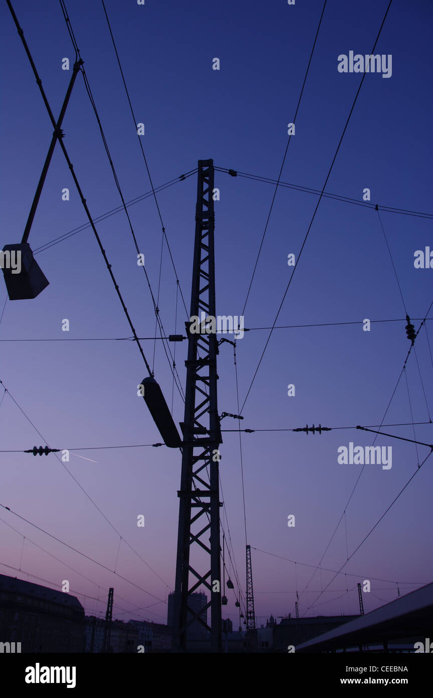 Electric pylons hi-res stock photography and images - Alamy