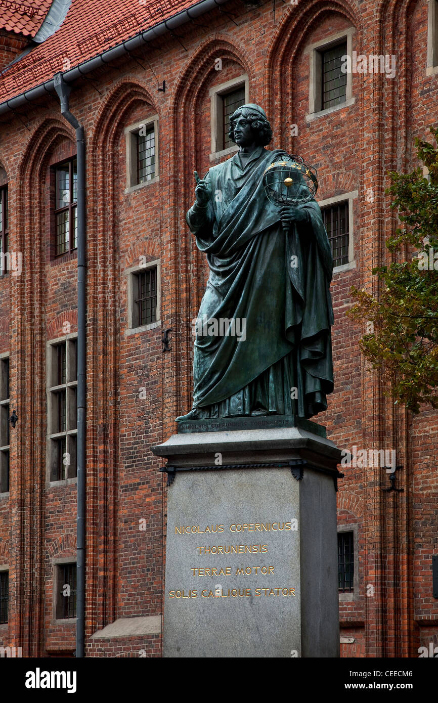 Nikolaus kopernikus denkmal hi-res stock photography and images - Alamy