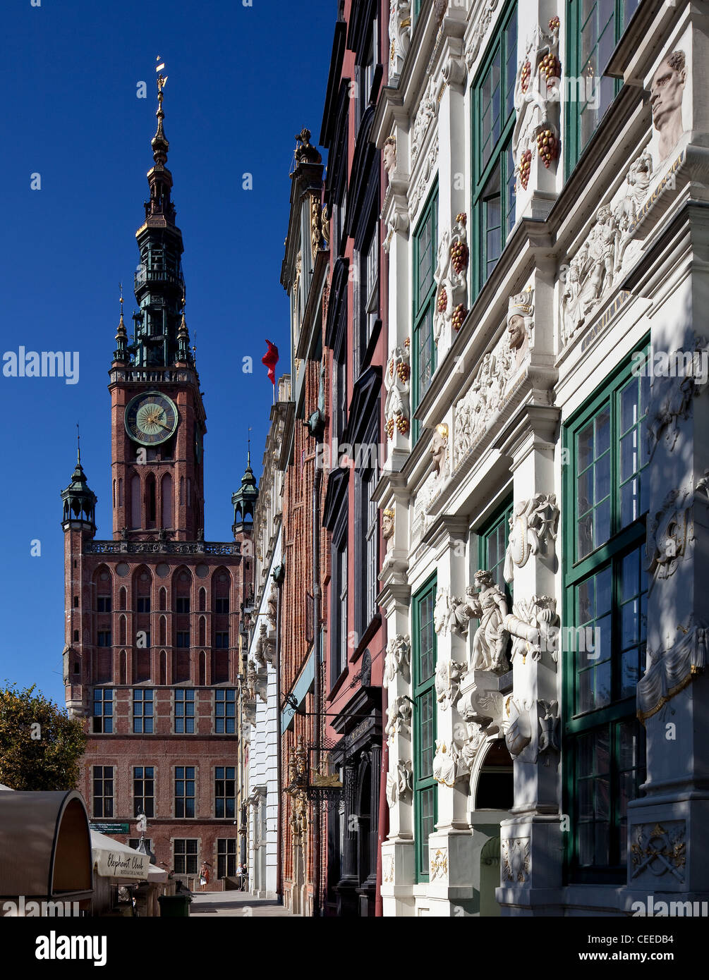 Haus ganz hi-res stock photography and images - Alamy